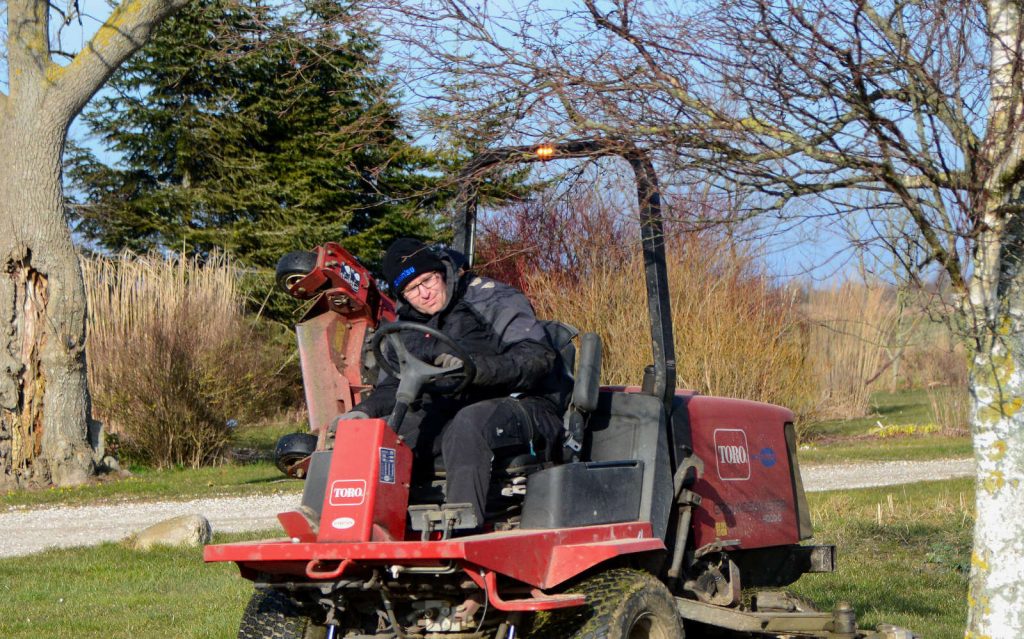 Eksperter i Hegnsklipning » Morfars Haveservice » Ring 22 72 36 83